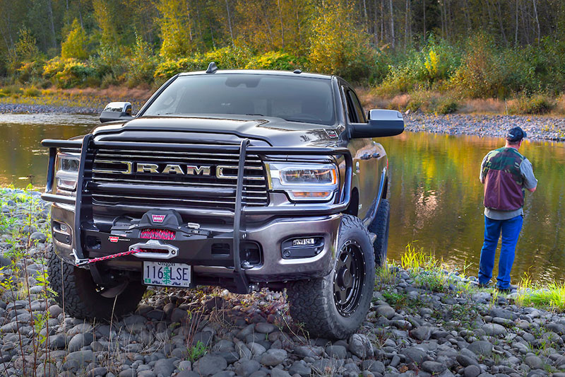 Warn Industries wins awards and displays features vehicles and products ...